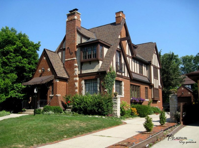 Exterior of a half-timbered house: facade design and exterior ...
