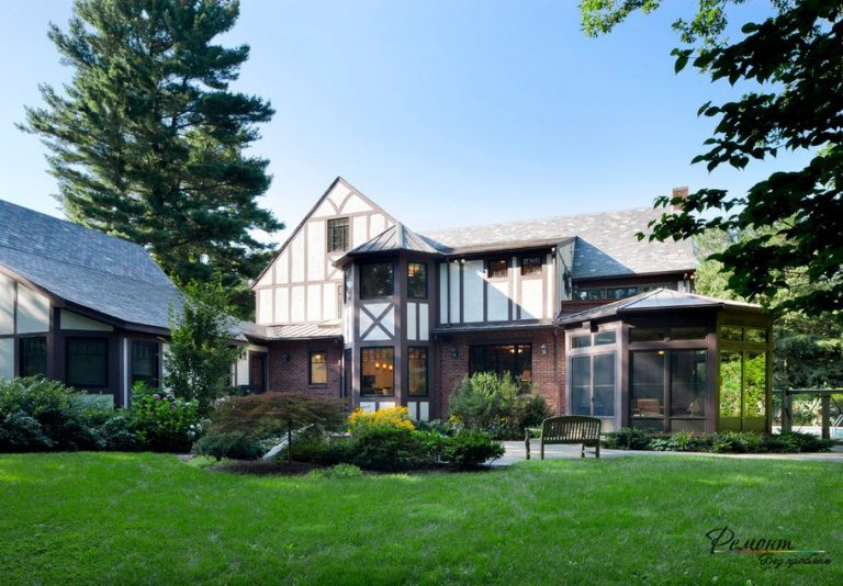 Exterior of a half-timbered house: facade design and exterior ...